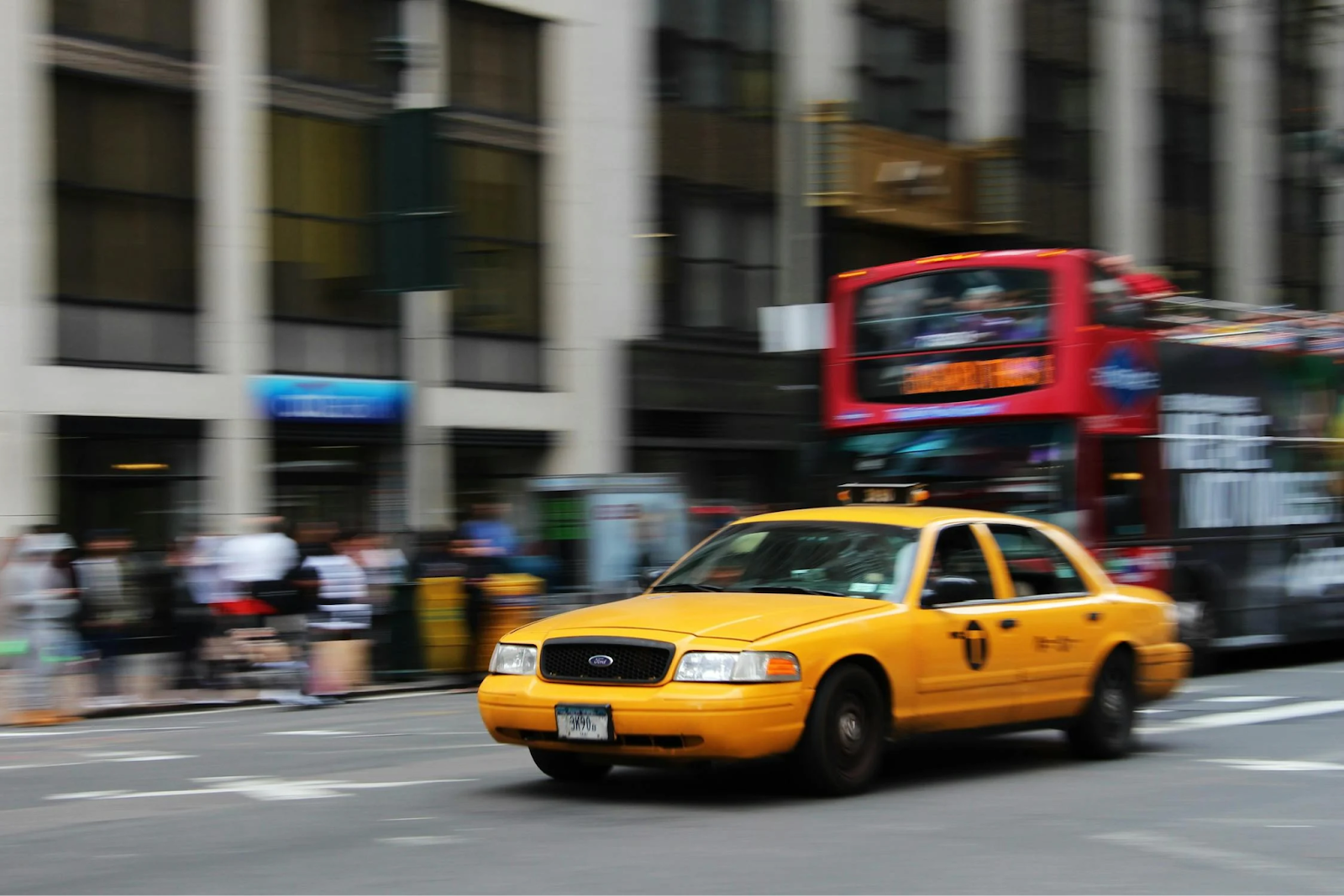 Is The Traditional Taxi Industry Becoming More Obsolete? - Guidesify